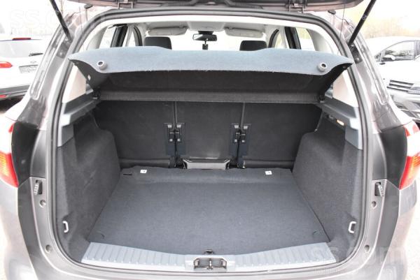 Pelēks Ford C-Max 2014 Kuldīga, ar dzinēja tilpumu 1.60 L un nobraukumu 0 tūkst. km par 5950 €, foto 7 vietnē AUTOMOTO.COM.LV
