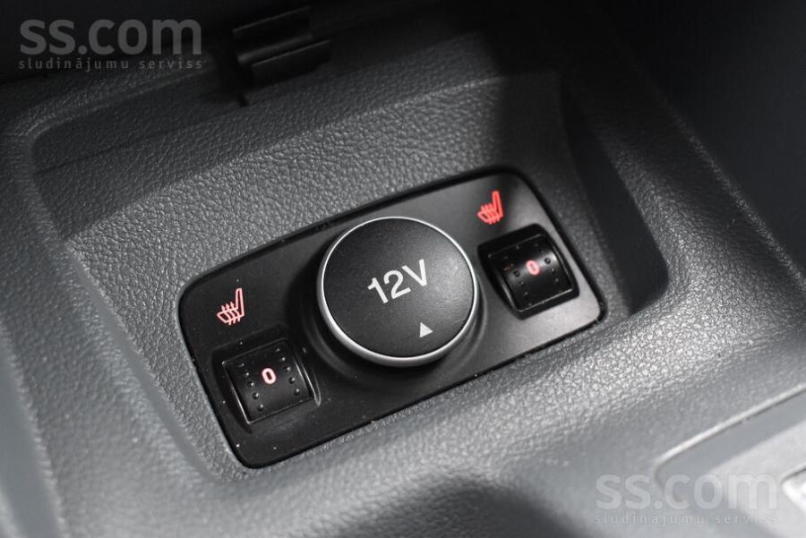 Pelēks Ford C-Max 2014 Kuldīga, ar dzinēja tilpumu 1.60 L un nobraukumu 0 tūkst. km par 5950 €, foto 10 vietnē AUTOMOTO.COM.LV