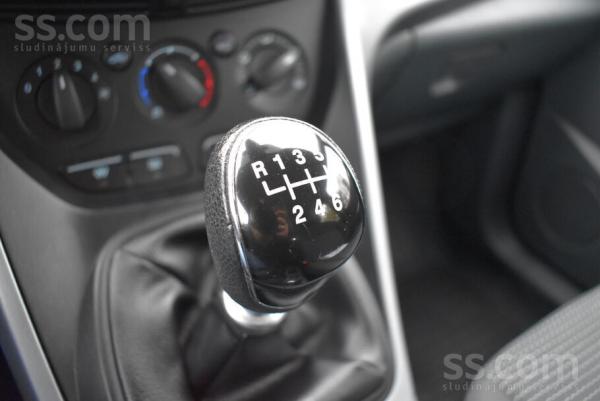 Pelēks Ford C-Max 2014 Kuldīga, ar dzinēja tilpumu 1.60 L un nobraukumu 0 tūkst. km par 5950 €, foto 10 vietnē AUTOMOTO.COM.LV