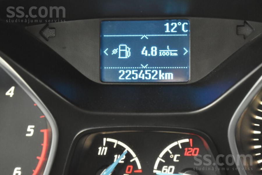 Pelēks Ford C-Max 2014 Kuldīga, ar dzinēja tilpumu 1.60 L un nobraukumu 0 tūkst. km par 5950 €, foto 16 vietnē AUTOMOTO.COM.LV