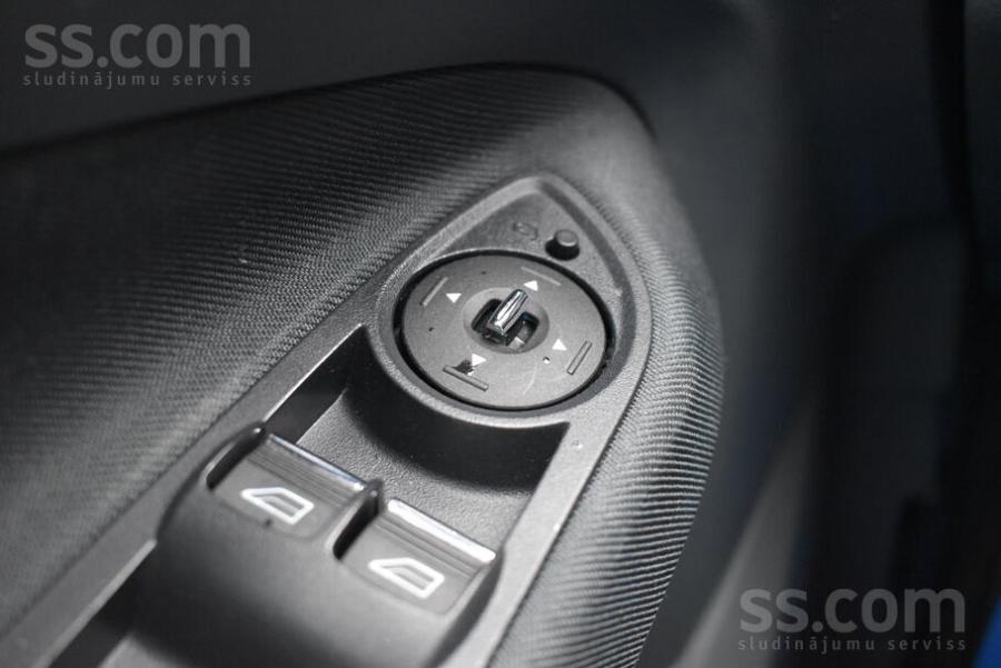Pelēks Ford C-Max 2014 Kuldīga, ar dzinēja tilpumu 1.60 L un nobraukumu 0 tūkst. km par 5950 €, foto 20 vietnē AUTOMOTO.COM.LV