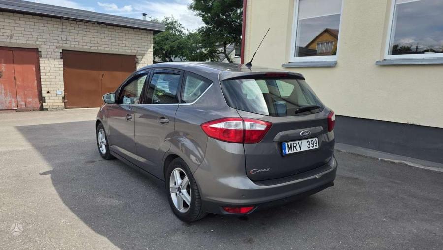 Grey Ford C-Max 2014 in Alytus, with an engine capacity of 2.00 L and mileage of 195 thousand km for 4550 €, photo 9 on AUTOMOTO.COM.LV