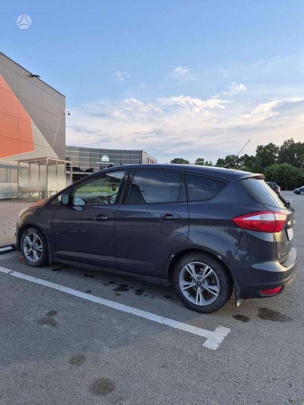 Pelēks Ford C-Max 2014 Panevēža, ar dzinēja tilpumu 1.00 L un nobraukumu 210 tūkst. km par 3000 €, foto 3 vietnē AUTOMOTO.COM.LV