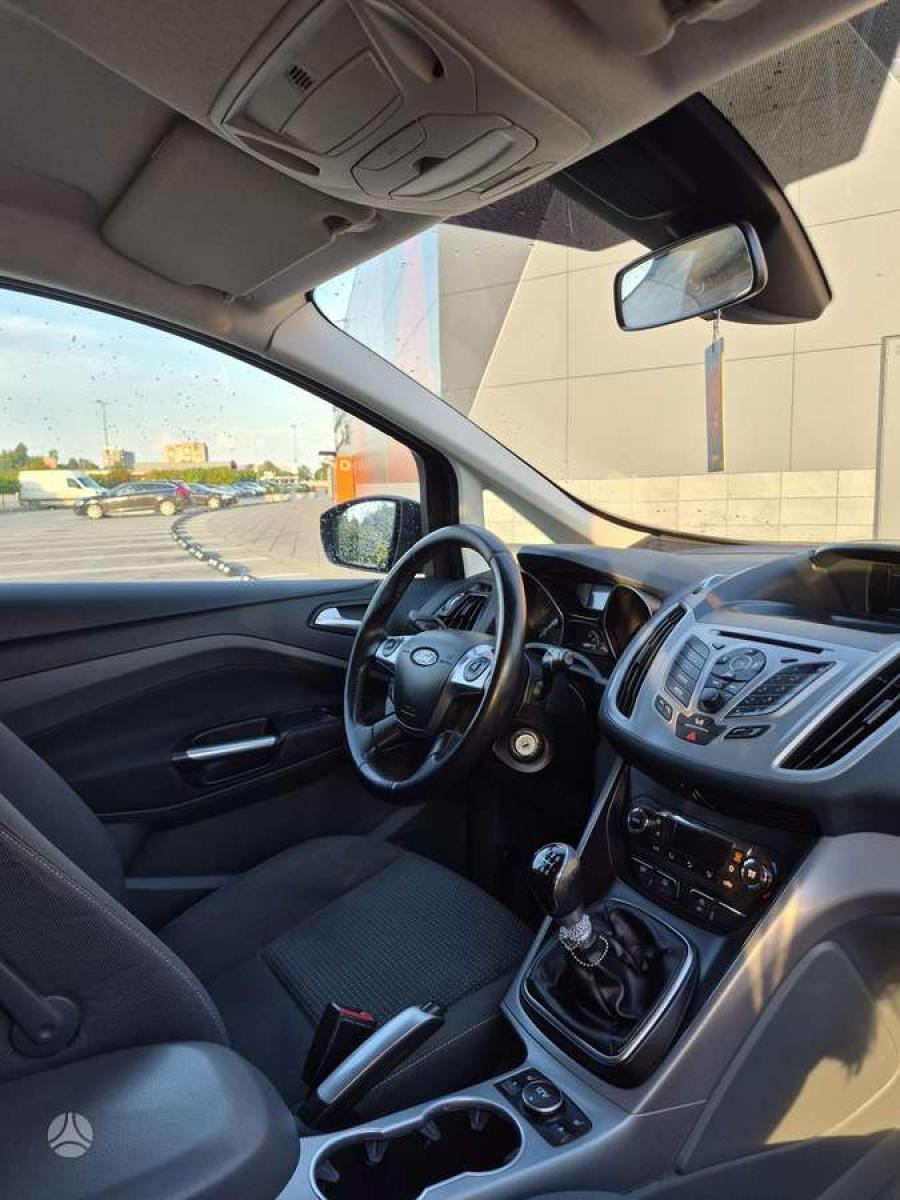 Grey Ford C-Max 2014 in Panevezys, with an engine capacity of 1.00 L and mileage of 210 thousand km for 3000 €, photo 8 on AUTOMOTO.COM.LV