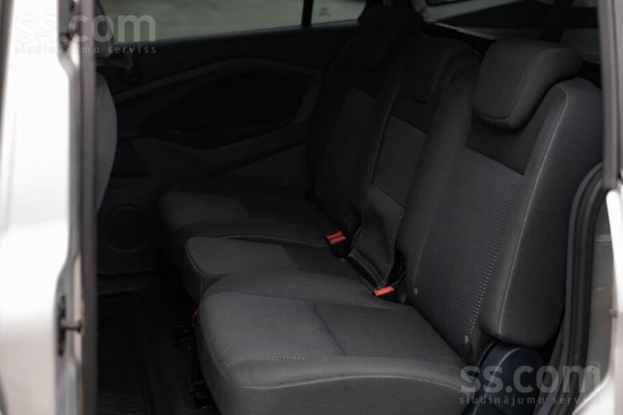 Pelēks Ford C-Max 2014 Rīga, ar dzinēja tilpumu 1.60 L un nobraukumu 358 tūkst. km par 5990 €, foto 11 vietnē AUTOMOTO.COM.LV