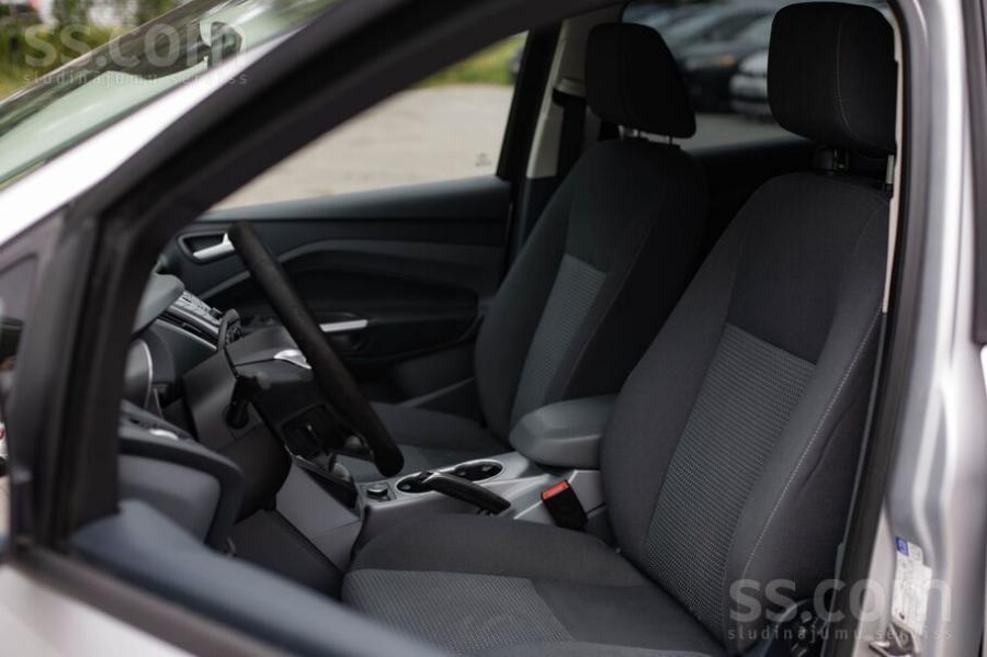 Pelēks Ford C-Max 2014 Rīga, ar dzinēja tilpumu 1.60 L un nobraukumu 358 tūkst. km par 5990 €, foto 12 vietnē AUTOMOTO.COM.LV