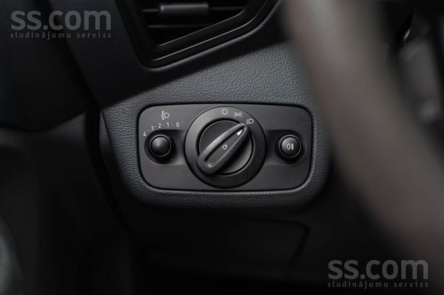 Pelēks Ford C-Max 2014 Rīga, ar dzinēja tilpumu 1.60 L un nobraukumu 358 tūkst. km par 5990 €, foto 15 vietnē AUTOMOTO.COM.LV