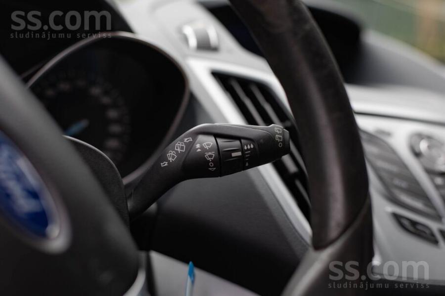 Pelēks Ford C-Max 2014 Rīga, ar dzinēja tilpumu 1.60 L un nobraukumu 358 tūkst. km par 5990 €, foto 16 vietnē AUTOMOTO.COM.LV
