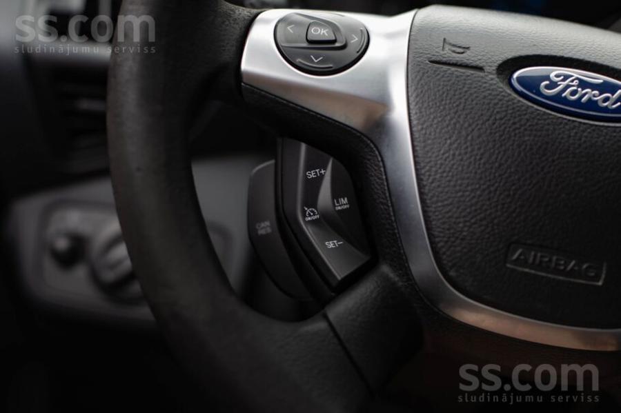 Pelēks Ford C-Max 2014 Rīga, ar dzinēja tilpumu 1.60 L un nobraukumu 358 tūkst. km par 5990 €, foto 17 vietnē AUTOMOTO.COM.LV