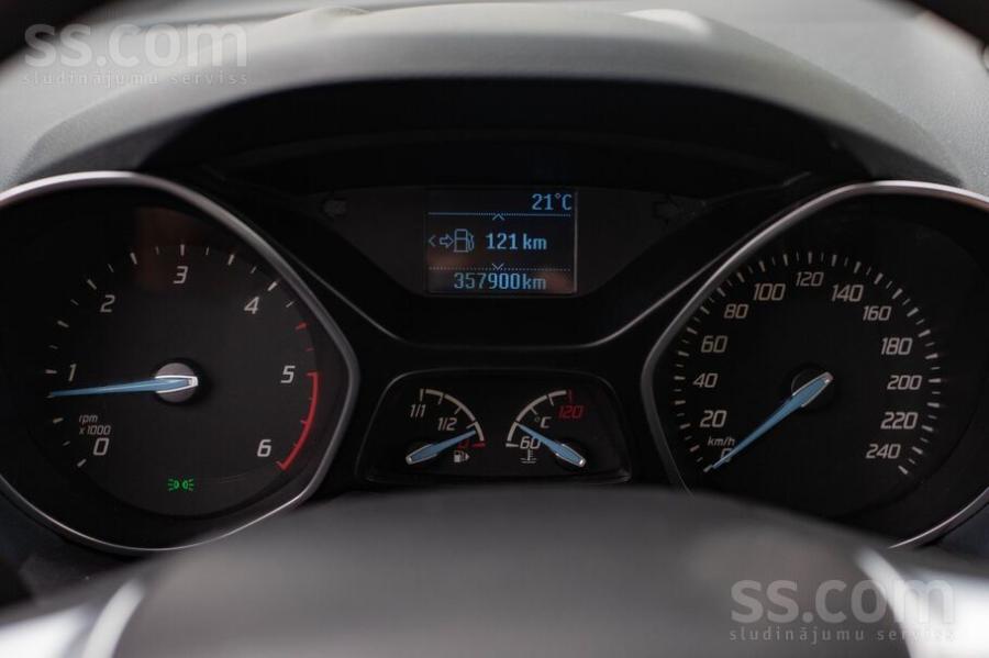 Pelēks Ford C-Max 2014 Rīga, ar dzinēja tilpumu 1.60 L un nobraukumu 358 tūkst. km par 5990 €, foto 18 vietnē AUTOMOTO.COM.LV