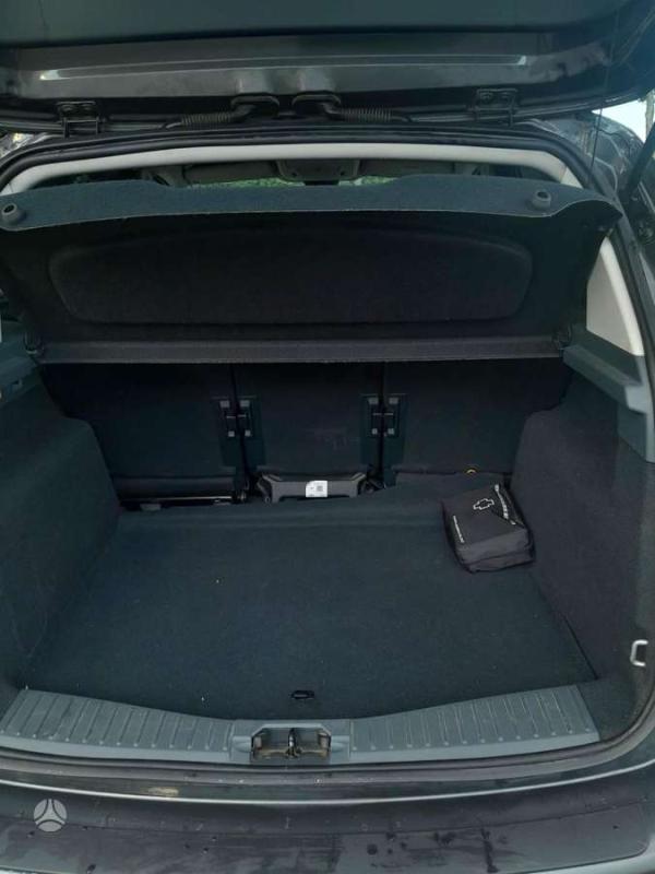 Grey Ford C-Max 2014 in Vilnius, with an engine capacity of 1.00 L and mileage of 195 thousand km for 3700 €, photo 4 on AUTOMOTO.COM.LV