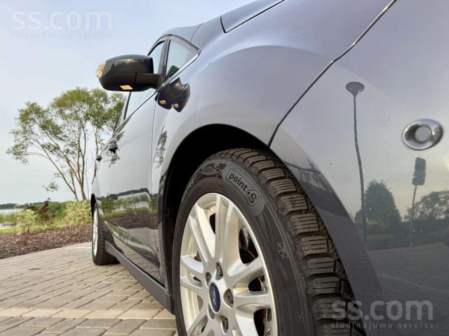 Pelēks Ford C-Max 2014 Rēzekne, ar dzinēja tilpumu 1.60 L un nobraukumu 266 tūkst. km par 6190 €, foto 4 vietnē AUTOMOTO.COM.LV