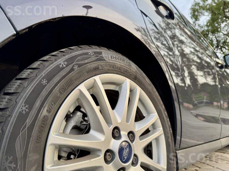 Pelēks Ford C-Max 2014 Rēzekne, ar dzinēja tilpumu 1.60 L un nobraukumu 266 tūkst. km par 6190 €, foto 7 vietnē AUTOMOTO.COM.LV