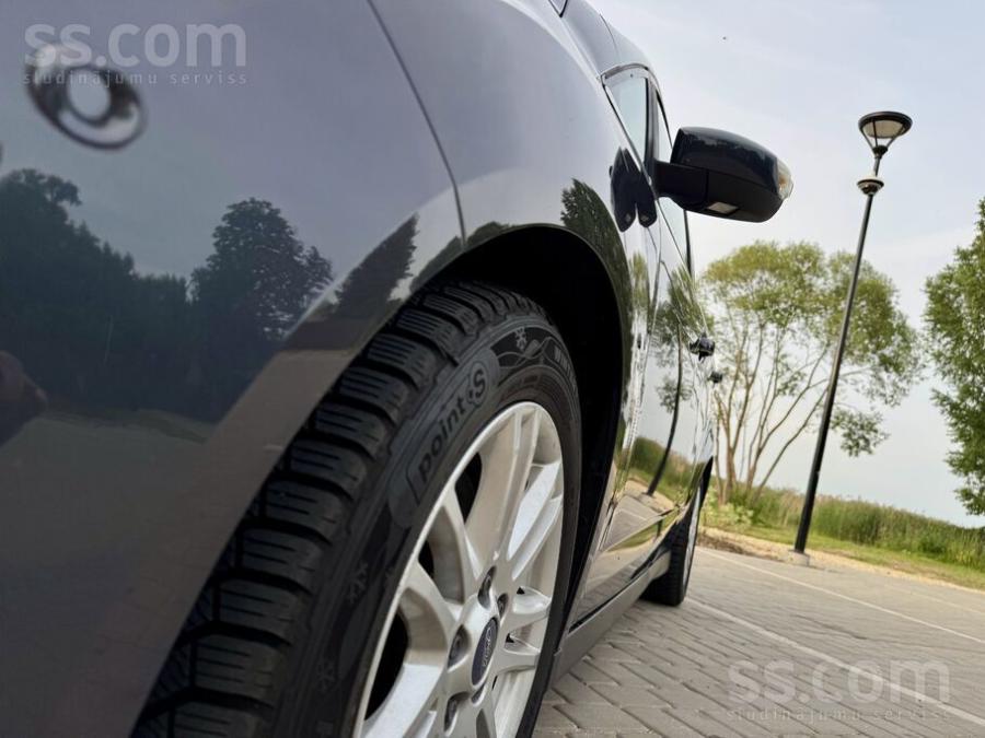 Pelēks Ford C-Max 2014 Rēzekne, ar dzinēja tilpumu 1.60 L un nobraukumu 266 tūkst. km par 6190 €, foto 14 vietnē AUTOMOTO.COM.LV