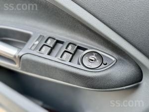 Pelēks Ford C-Max 2014 Rēzekne, ar dzinēja tilpumu 1.60 L un nobraukumu 266 tūkst. km par 6190 €, foto 27 vietnē AUTOMOTO.COM.LV