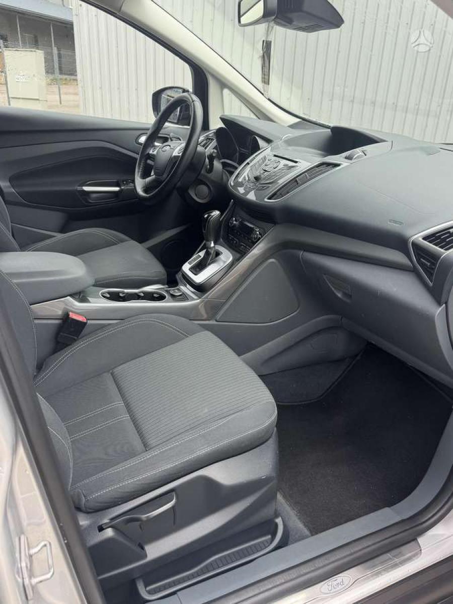 Grey Ford C-Max 2014 in Taurage, with an engine capacity of 2.00 L and mileage of 240 thousand km for 4150 €, photo 10 on AUTOMOTO.COM.LV