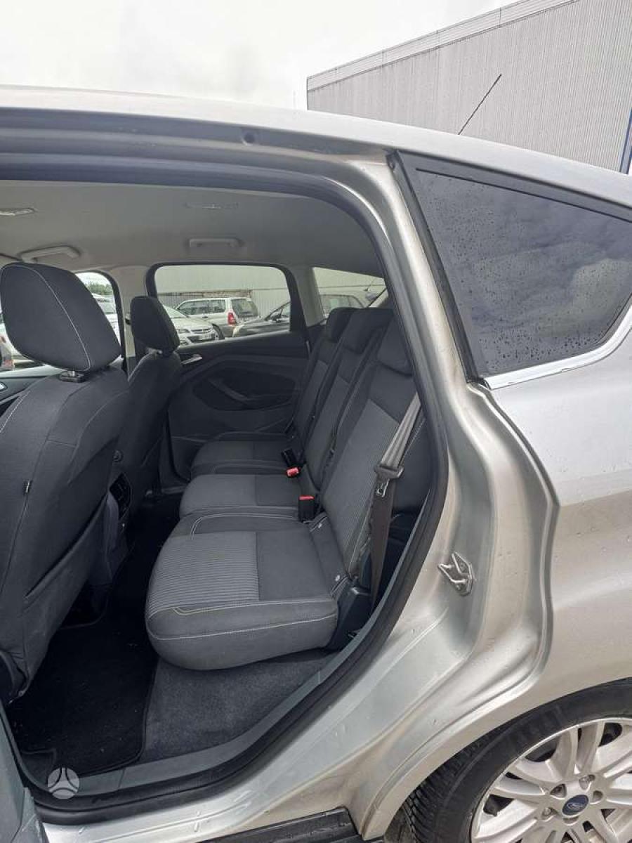 Grey Ford C-Max 2014 in Taurage, with an engine capacity of 2.00 L and mileage of 240 thousand km for 4150 €, photo 11 on AUTOMOTO.COM.LV