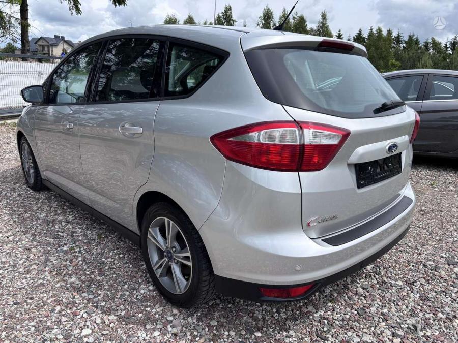 Grey Ford C-Max 2014 in Gargzdai, with an engine capacity of 2.00 L and mileage of 240 thousand km for 4999 €, photo 9 on AUTOMOTO.COM.LV