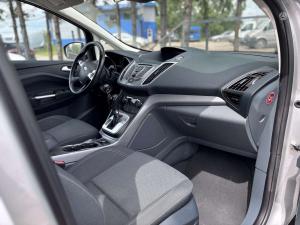Grey Ford C-Max 2014 in Gargzdai, with an engine capacity of 2.00 L and mileage of 240 thousand km for 4999 €, photo 18 on AUTOMOTO.COM.LV