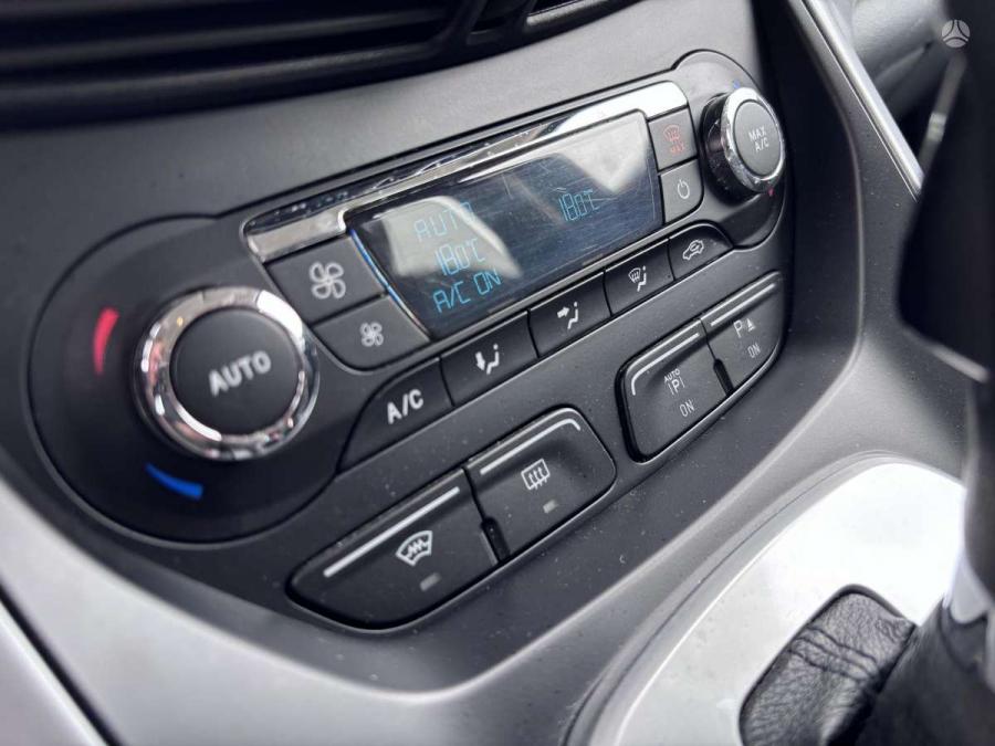 Grey Ford C-Max 2014 in Gargzdai, with an engine capacity of 2.00 L and mileage of 240 thousand km for 4999 €, photo 21 on AUTOMOTO.COM.LV