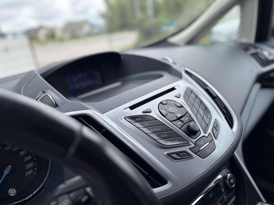 Grey Ford C-Max 2014 in Gargzdai, with an engine capacity of 2.00 L and mileage of 240 thousand km for 4999 €, photo 22 on AUTOMOTO.COM.LV