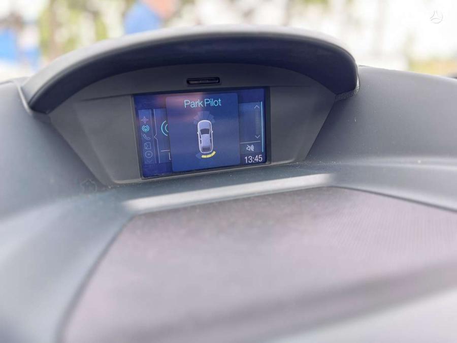 Grey Ford C-Max 2014 in Gargzdai, with an engine capacity of 2.00 L and mileage of 240 thousand km for 4999 €, photo 23 on AUTOMOTO.COM.LV
