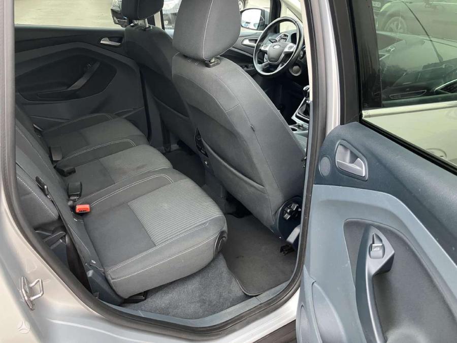 Grey Ford C-Max 2015 in Taurage, with an engine capacity of 1.00 L and mileage of 150 thousand km for 3700 €, photo 22 on AUTOMOTO.COM.LV