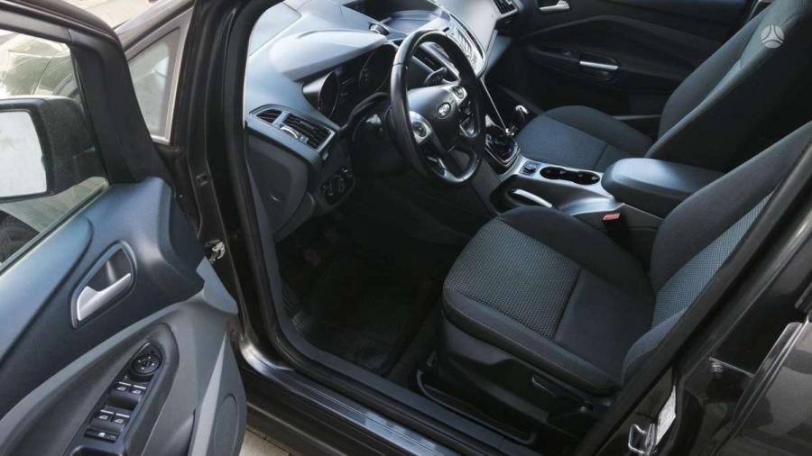 Pelēks Ford C-Max 2015 Šauļi, ar dzinēja tilpumu 1.00 L un nobraukumu 150 tūkst. km par 4490 €, foto 12 vietnē AUTOMOTO.COM.LV