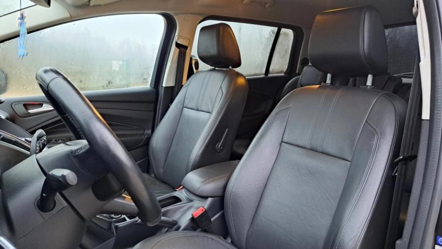 Grey Ford C-Max 2015 in Riga, with an engine capacity of 1.50 L and mileage of 253 thousand km for 6990 €, photo 12 on AUTOMOTO.COM.LV