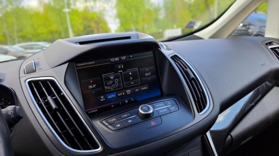 Grey Ford C-Max 2015 in Riga, with an engine capacity of 1.50 L and mileage of 253 thousand km for 6990 €, photo 13 on AUTOMOTO.COM.LV