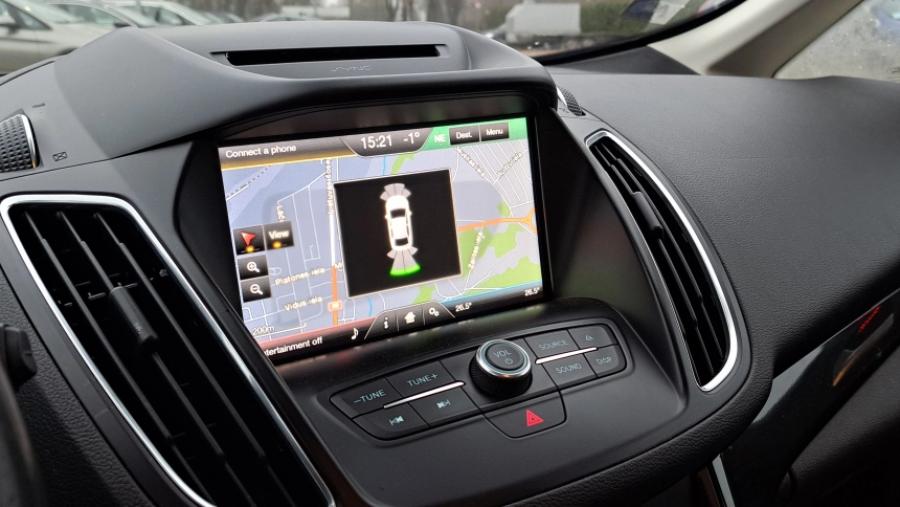 Grey Ford C-Max 2015 in Riga, with an engine capacity of 1.50 L and mileage of 253 thousand km for 6990 €, photo 32 on AUTOMOTO.COM.LV