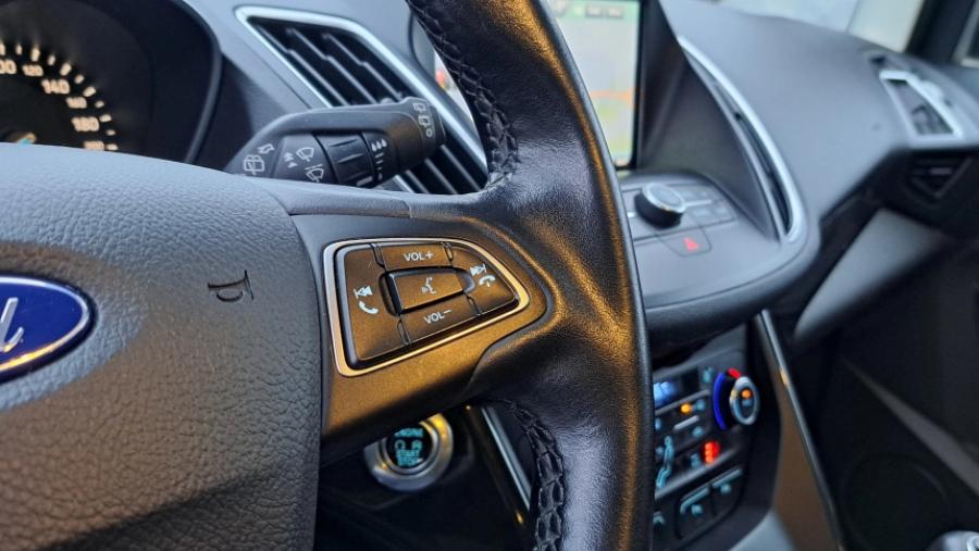 Grey Ford C-Max 2015 in Riga, with an engine capacity of 1.50 L and mileage of 253 thousand km for 6990 €, photo 44 on AUTOMOTO.COM.LV