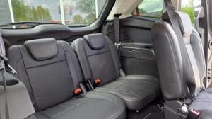 Grey Ford C-Max 2015 in Riga, with an engine capacity of 1.50 L and mileage of 253 thousand km for 6990 €, photo 45 on AUTOMOTO.COM.LV