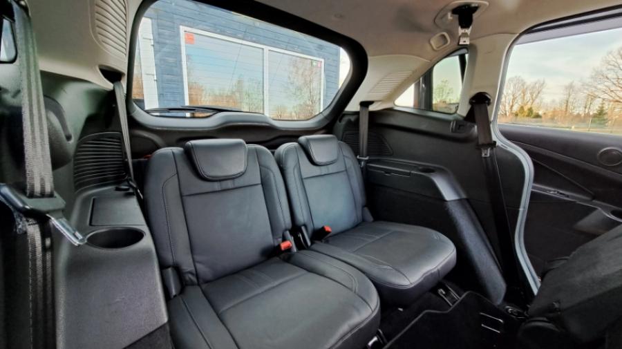 Grey Ford C-Max 2015 in Riga, with an engine capacity of 1.50 L and mileage of 253 thousand km for 6990 €, photo 78 on AUTOMOTO.COM.LV