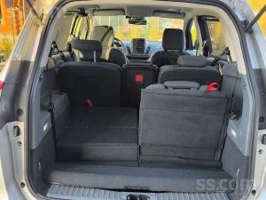 Pelēks Ford C-Max 2015 Rīga, ar dzinēja tilpumu 1.60 L un nobraukumu 244 tūkst. km par 4700 €, foto 9 vietnē AUTOMOTO.COM.LV