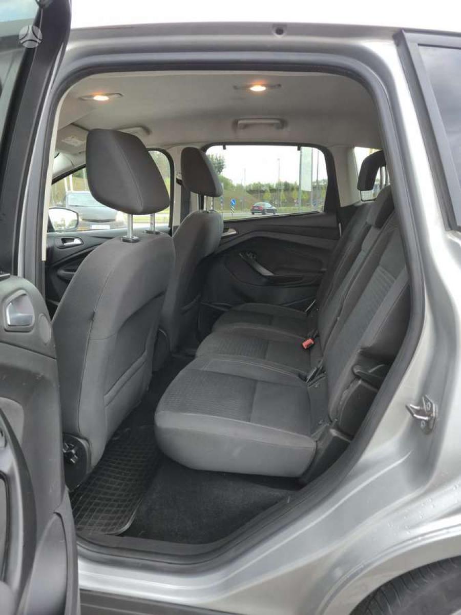 Pelēks Ford C-Max 2015 Viļņa, ar dzinēja tilpumu 2.00 L un nobraukumu 271 tūkst. km par 5500 €, foto 12 vietnē AUTOMOTO.COM.LV