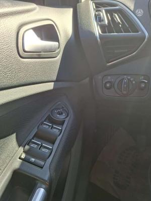 Grey Ford C-Max 2015 in Ukmerge, with an engine capacity of 1.00 L and mileage of 251 thousand km for 3750 €, photo 12 on AUTOMOTO.COM.LV