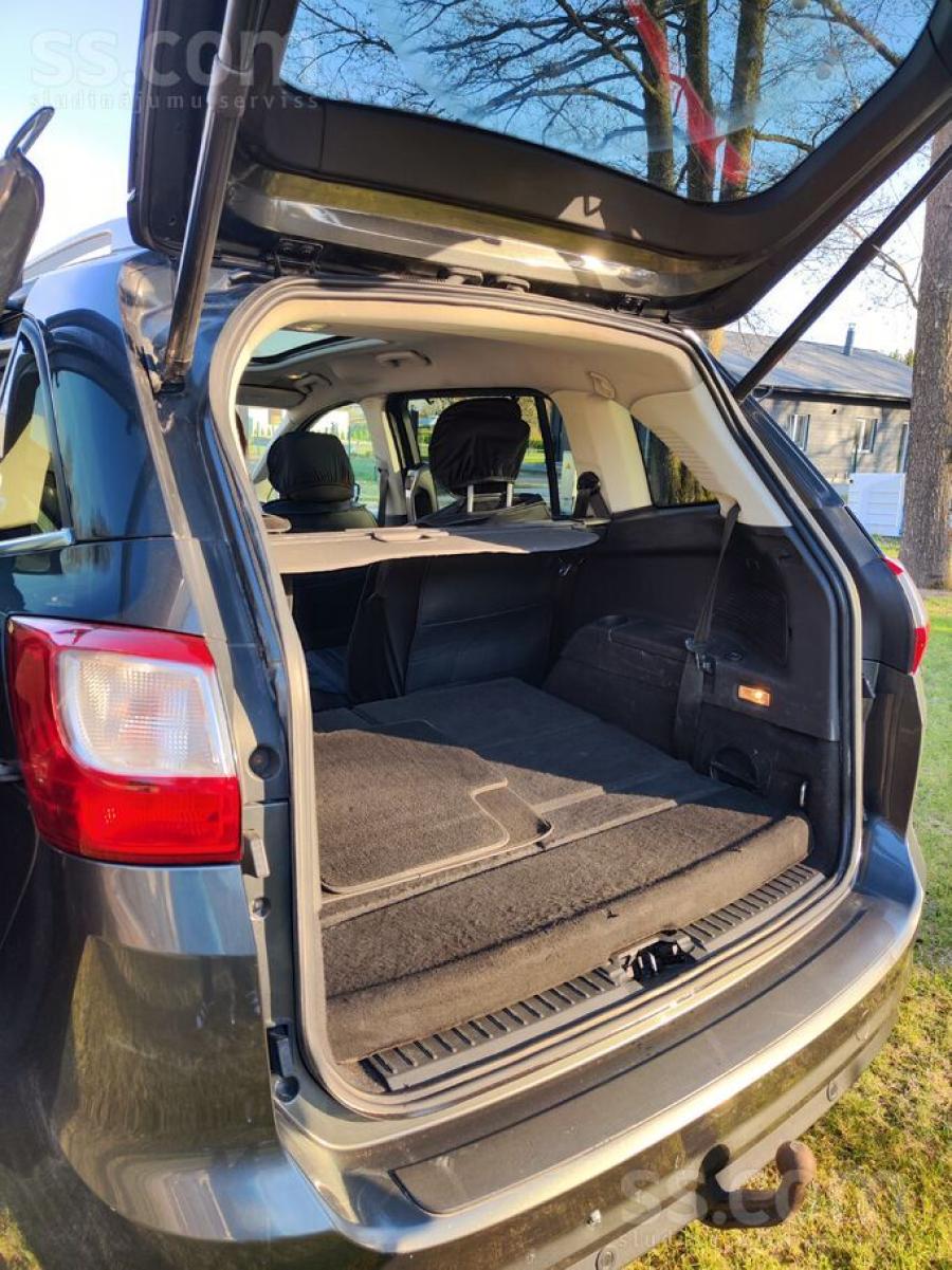 Grey Ford C-Max 2016 in Riga, with an engine capacity of 2.00 L and mileage of 298 thousand km for 5500 €, photo 5 on AUTOMOTO.COM.LV