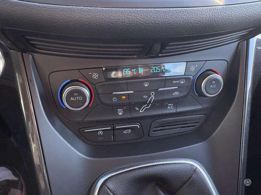 Pelēks Ford C-Max 2016 Tauragė, ar dzinēja tilpumu 1.00 L un nobraukumu 143 tūkst. km par 4500 €, foto 9 vietnē AUTOMOTO.COM.LV