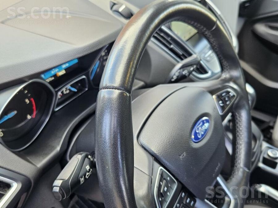 Grey Ford C-Max 2016 in Jekabpils, with an engine capacity of 2.00 L and mileage of 253 thousand km for 6790 €, photo 13 on AUTOMOTO.COM.LV