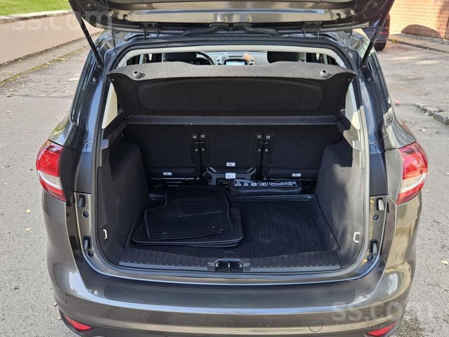 Grey Ford C-Max 2016 in Jekabpils, with an engine capacity of 2.00 L and mileage of 253 thousand km for 6790 €, photo 17 on AUTOMOTO.COM.LV