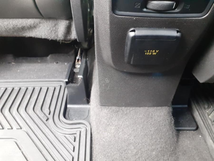 Grey Ford C-Max 2017 in Panevezys, with an engine capacity of 2.00 L and mileage of 112 thousand km for 8500 €, photo 9 on AUTOMOTO.COM.LV
