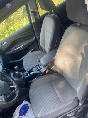 Grey Ford C-Max 2017 in Taurage, with an engine capacity of 1.00 L and mileage of 165 thousand km for 4900 €, photo 14 on AUTOMOTO.COM.LV
