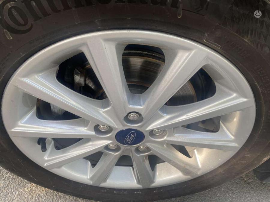 Grey Ford C-Max 2017 in Taurage, with an engine capacity of 1.00 L and mileage of 165 thousand km for 4900 €, photo 16 on AUTOMOTO.COM.LV
