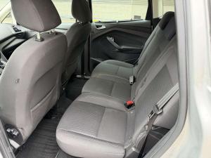Grey Ford C-Max 2017 in Vilnius, with an engine capacity of 2.00 L and mileage of 214 thousand km for 5400 €, photo 18 on AUTOMOTO.COM.LV