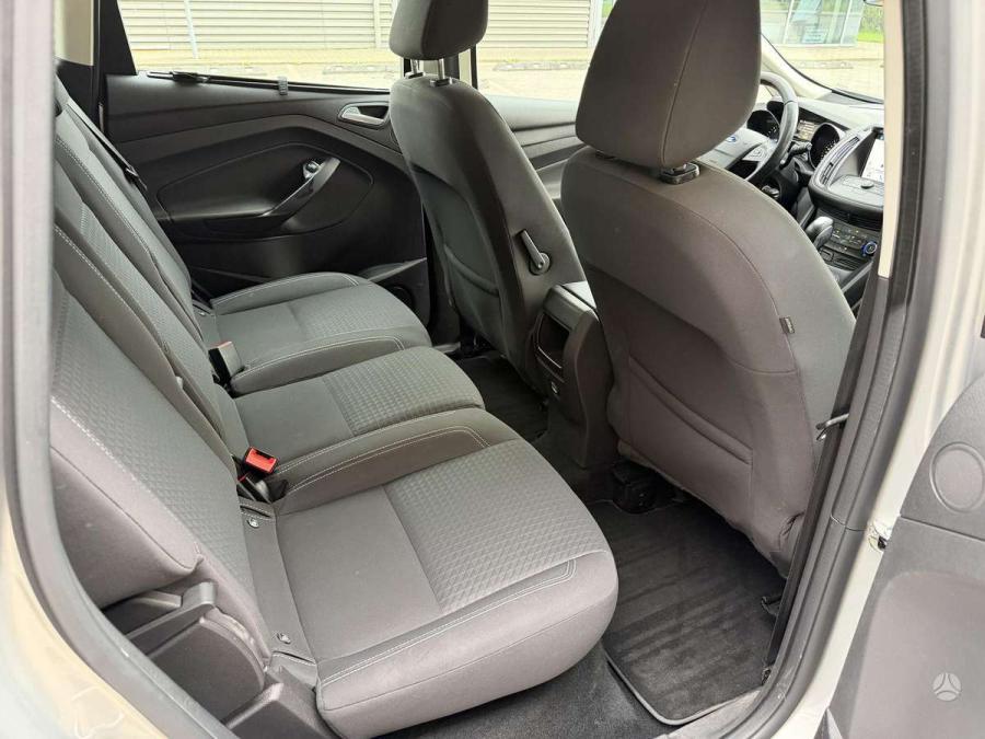 Grey Ford C-Max 2017 in Vilnius, with an engine capacity of 2.00 L and mileage of 214 thousand km for 5400 €, photo 22 on AUTOMOTO.COM.LV