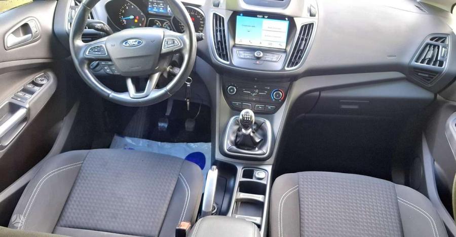 Pelēks Ford C-Max 2018 Tauragė, ar dzinēja tilpumu 1.00 L un nobraukumu 141 tūkst. km par 4800 €, foto 3 vietnē AUTOMOTO.COM.LV