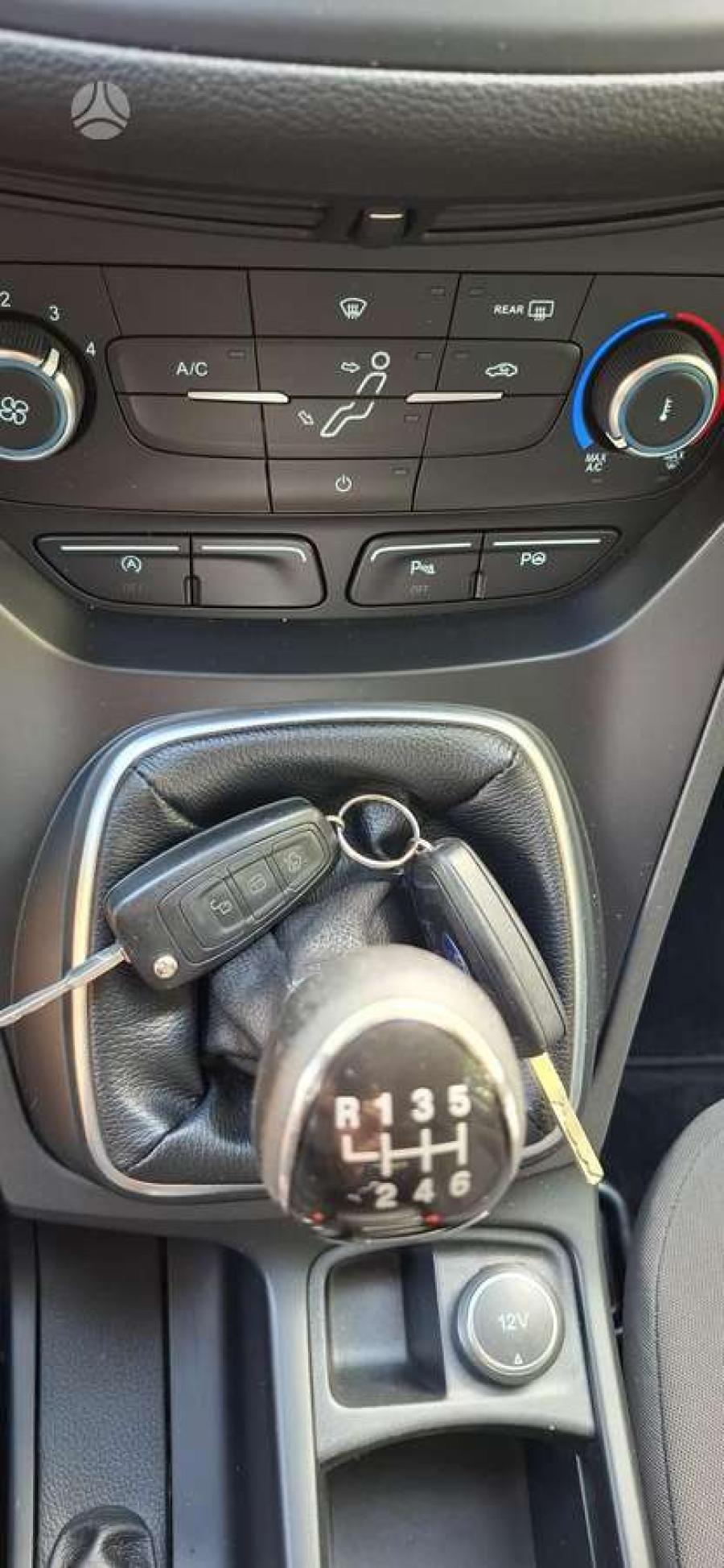 Pelēks Ford C-Max 2018 Tauragė, ar dzinēja tilpumu 1.00 L un nobraukumu 141 tūkst. km par 4800 €, foto 14 vietnē AUTOMOTO.COM.LV