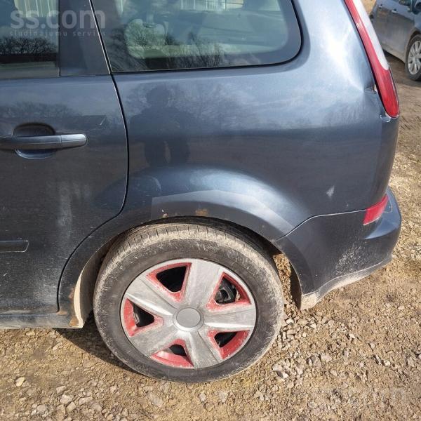 Grey Ford C-Max 2006 in Aizkraukle, with an engine capacity of 1.60 L and mileage of 300 thousand km for 1300 €, photo 4 on AUTOMOTO.COM.LV