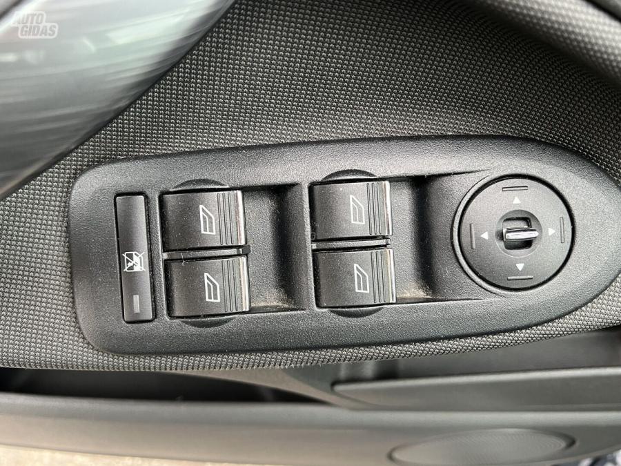 Pelēks Ford C-Max 2008 Kėdainiai, ar dzinēja tilpumu 1.60 L un nobraukumu 244 tūkst. km par 2999 €, foto 19 vietnē AUTOMOTO.COM.LV